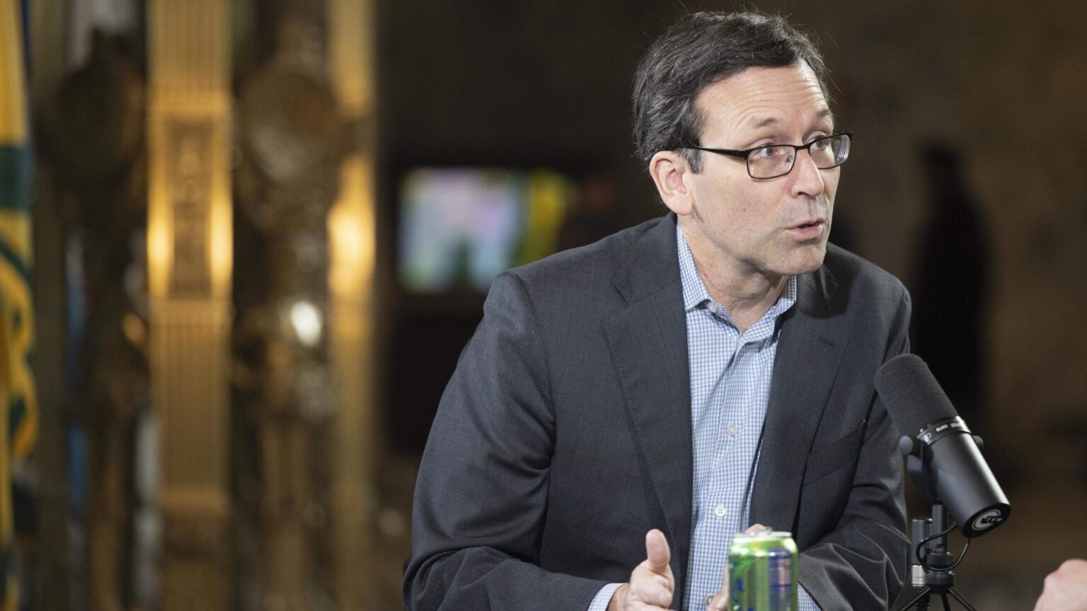 Governor outlines priorities and bipartisanship in State of the State ...